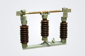 33 Kv Isolator Without Earth Switch in Karad - Dealers, Manufacturers ...