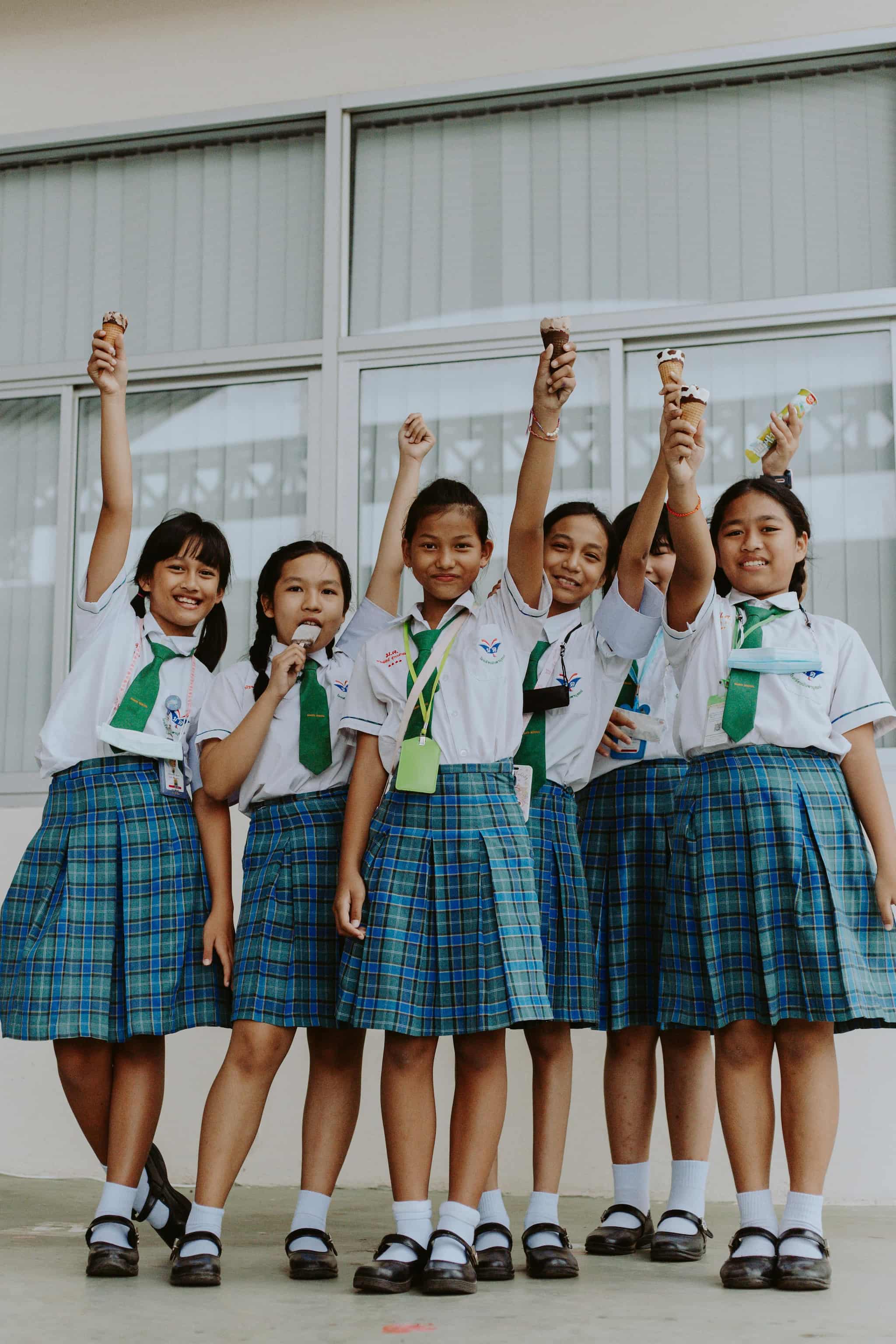 Cotton Check Girls School Uniform in India - Dealers, Manufacturers ...