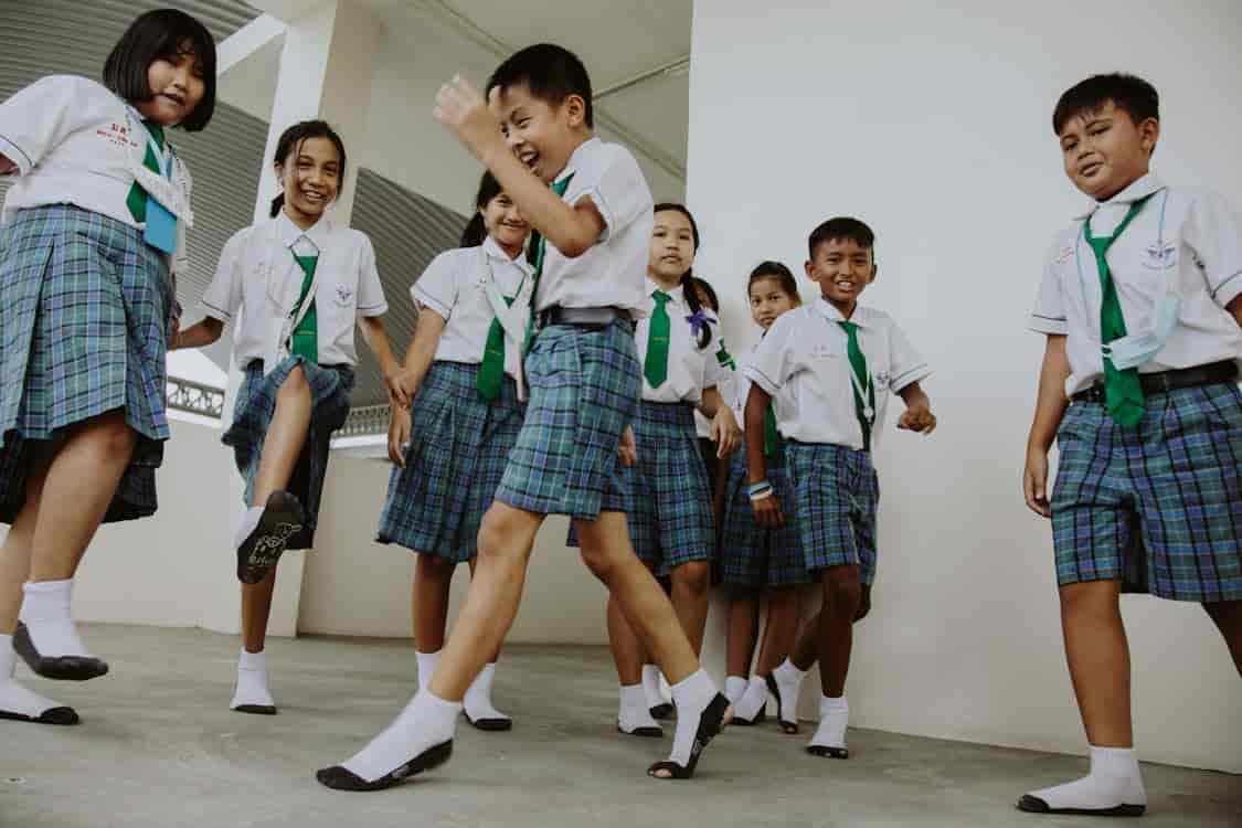 Girls School Uniform Woolen Blazer in Delhi - Dealers, Manufacturers ...