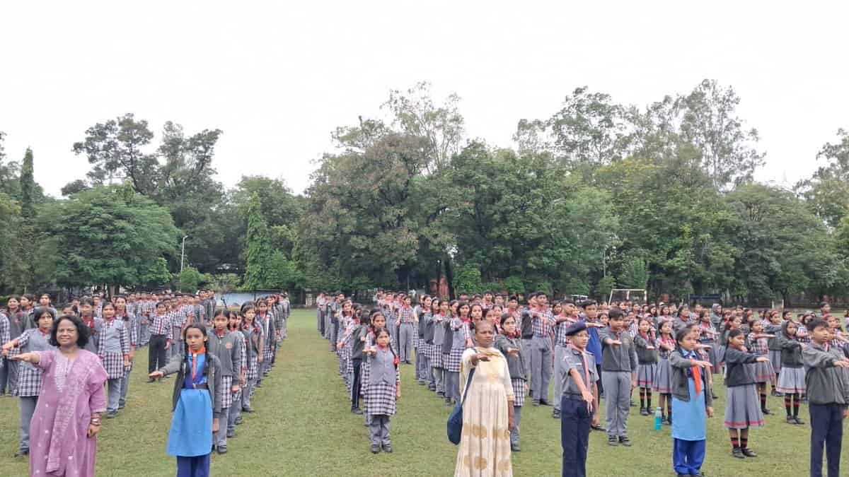 Kendriya Vidyalaya school uniform in Meerut - Stylish, Comfortable ...