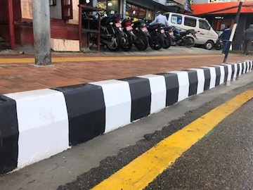 AJANTHA Cement Articles Road Divider Price Starting From Rs 3,512/Unit ...