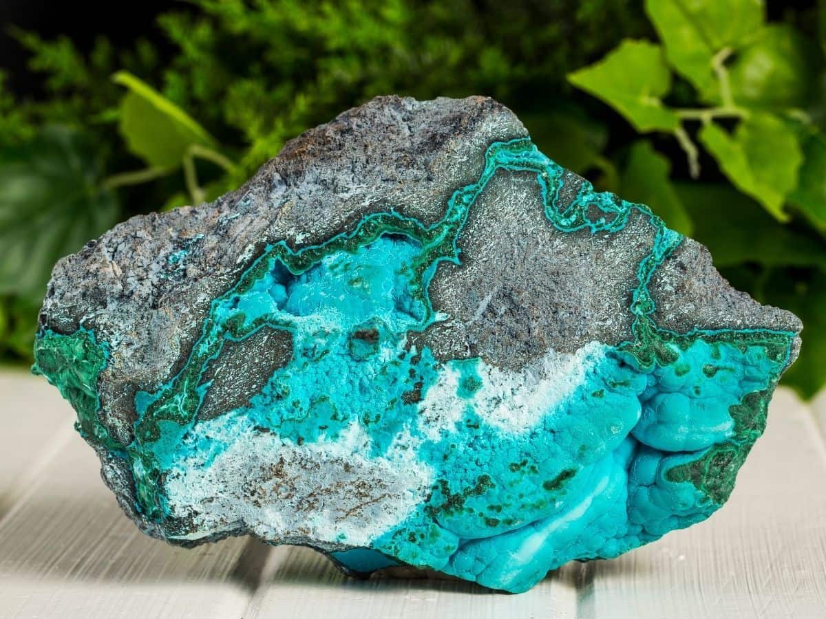 Malachite Stone - Exquisite, Vibrant Crystals for Healing - Justdial ...