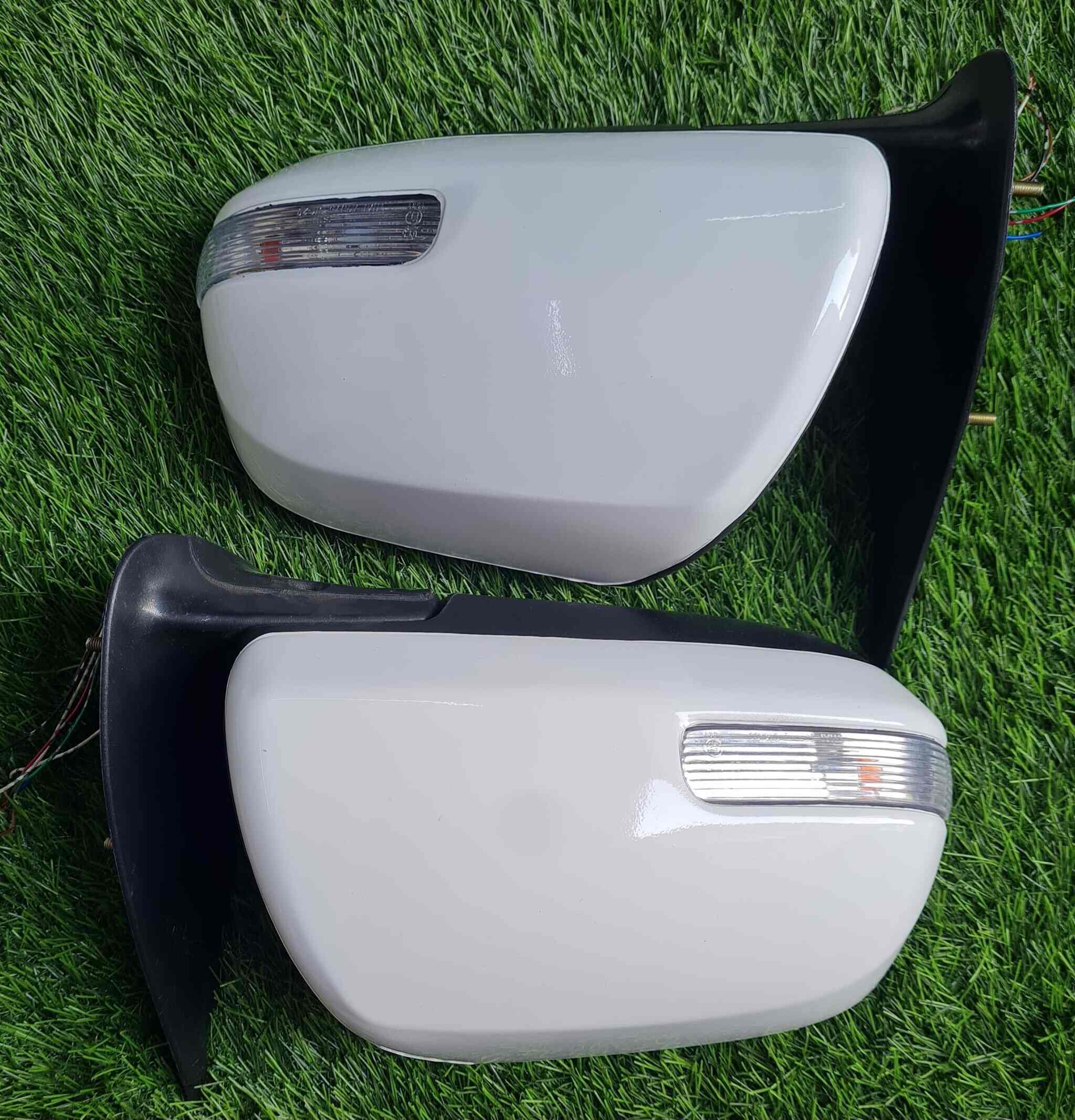 Fortuner right side mirror price store