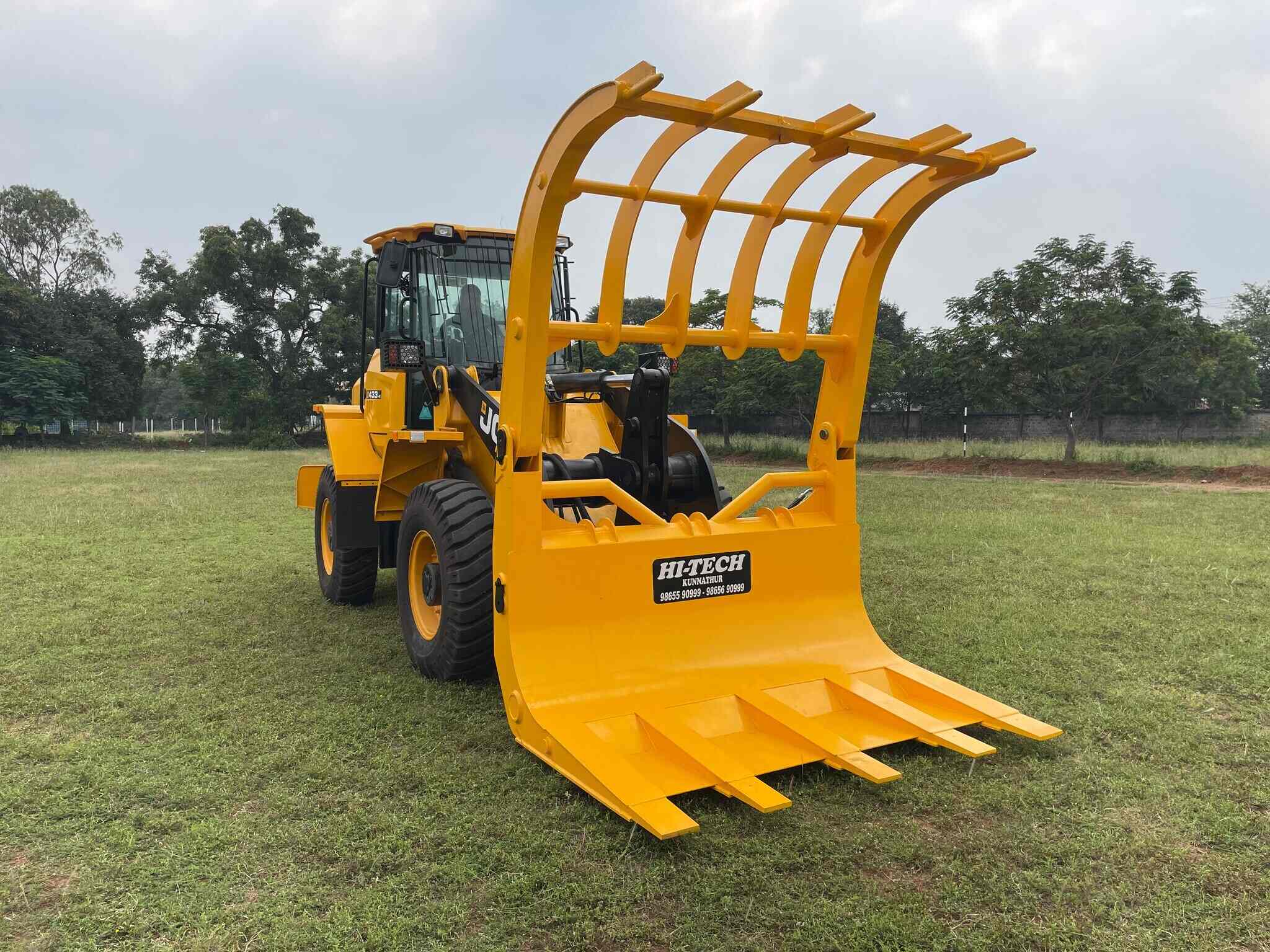 Mahindra Loader Bucket Price Starting From Rs 20,000/Pc. Find Verified ...