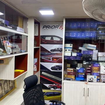 Best car accessories shop in jc road store