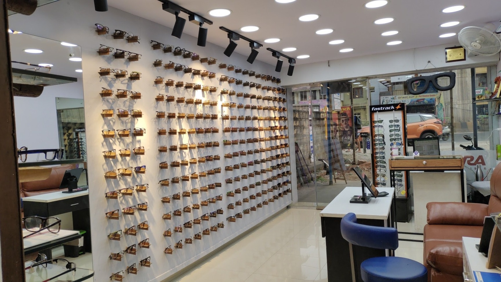 Optical Cart in Vajarahalli,Bangalore - Best Disposable Contact Lens ...