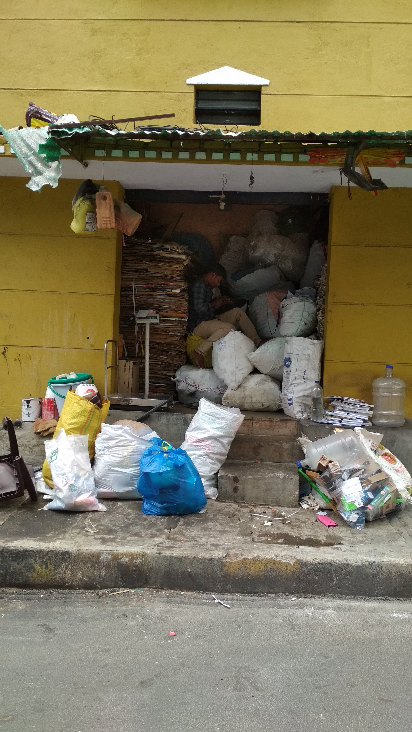 Madesh Old Paper Mart in Kurubarahalli, Bangalore - Best Paper Dealers ...