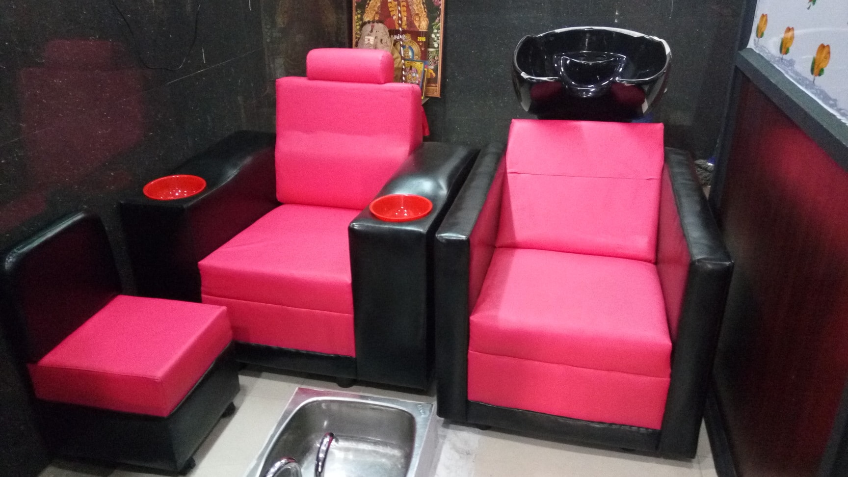 Top Second Hand Beauty Parlour Chair Dealers in Lucknow Best Used Beauty Parlour Chair Dealers Justdial