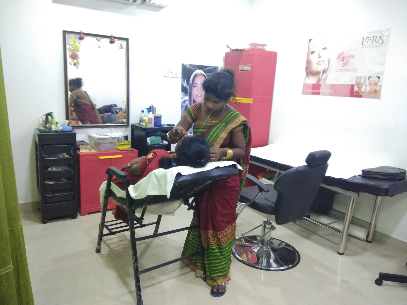 Anjalin Parlour in Semmancheri,Chennai - Best Beauty Parlours near me ...