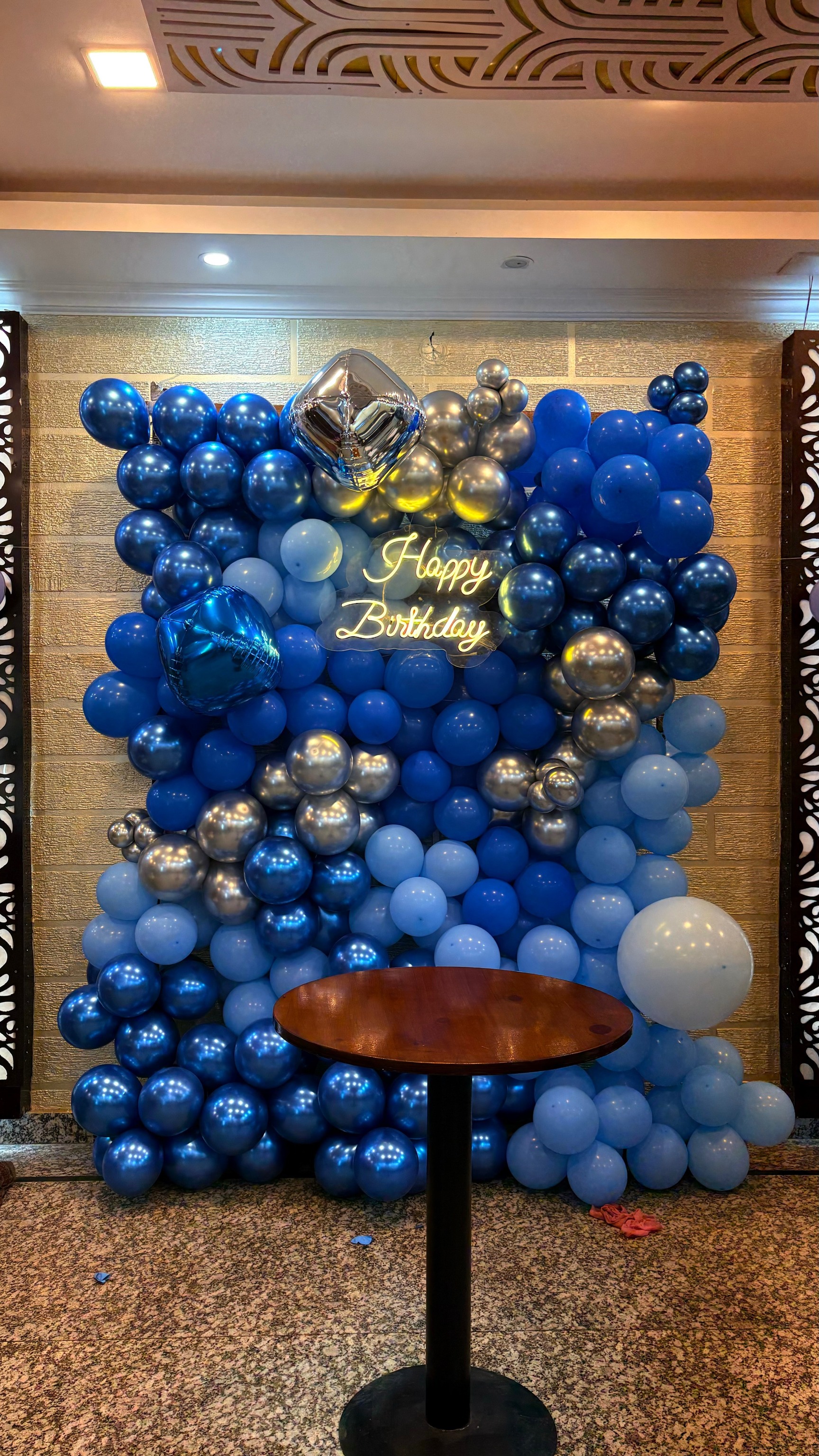 winter balloon decorations