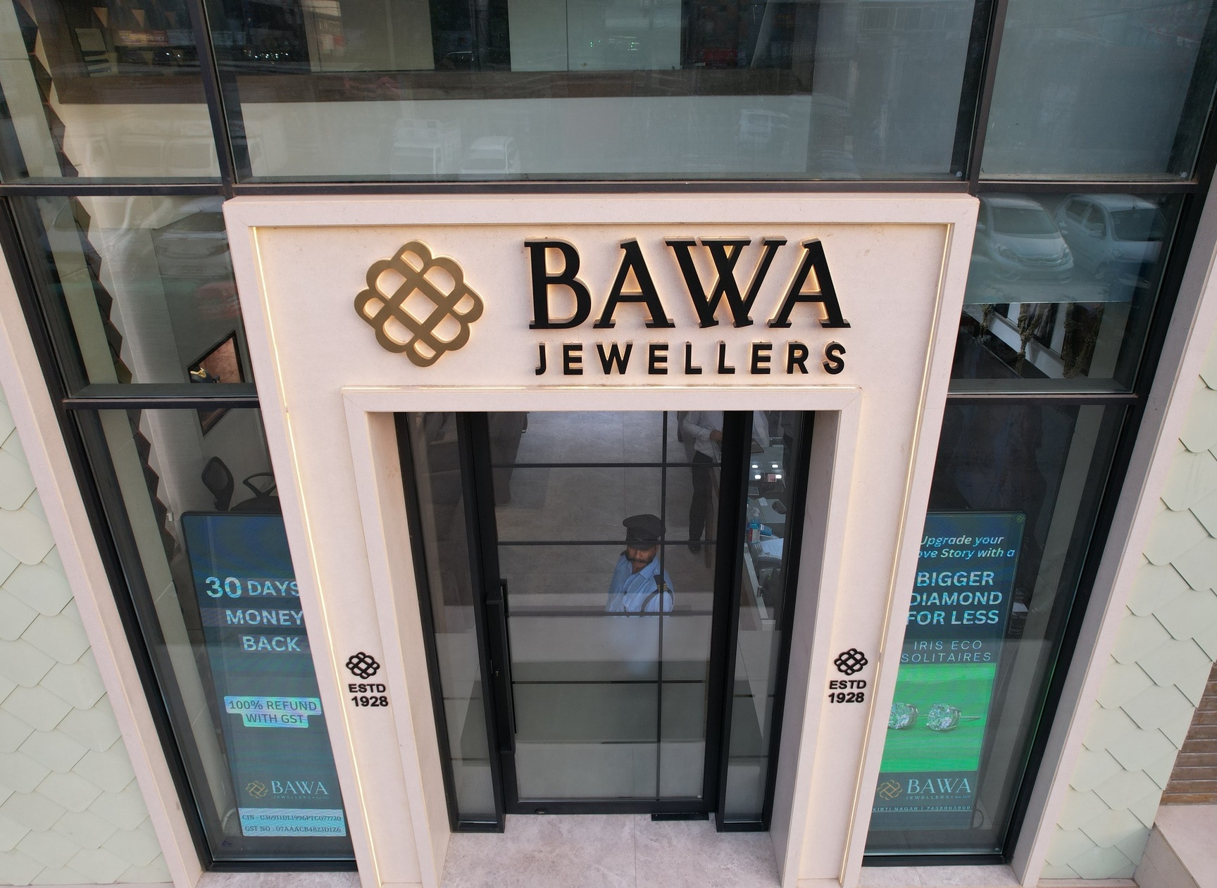 Bawa jewellers kirti nagar store