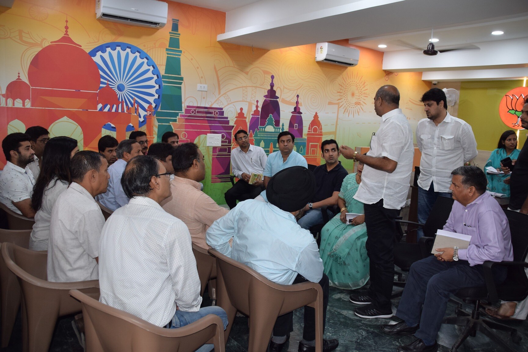 Gautam Gambhir Office in Jagriti Enclave-Anand Vihar,Delhi - Best ...