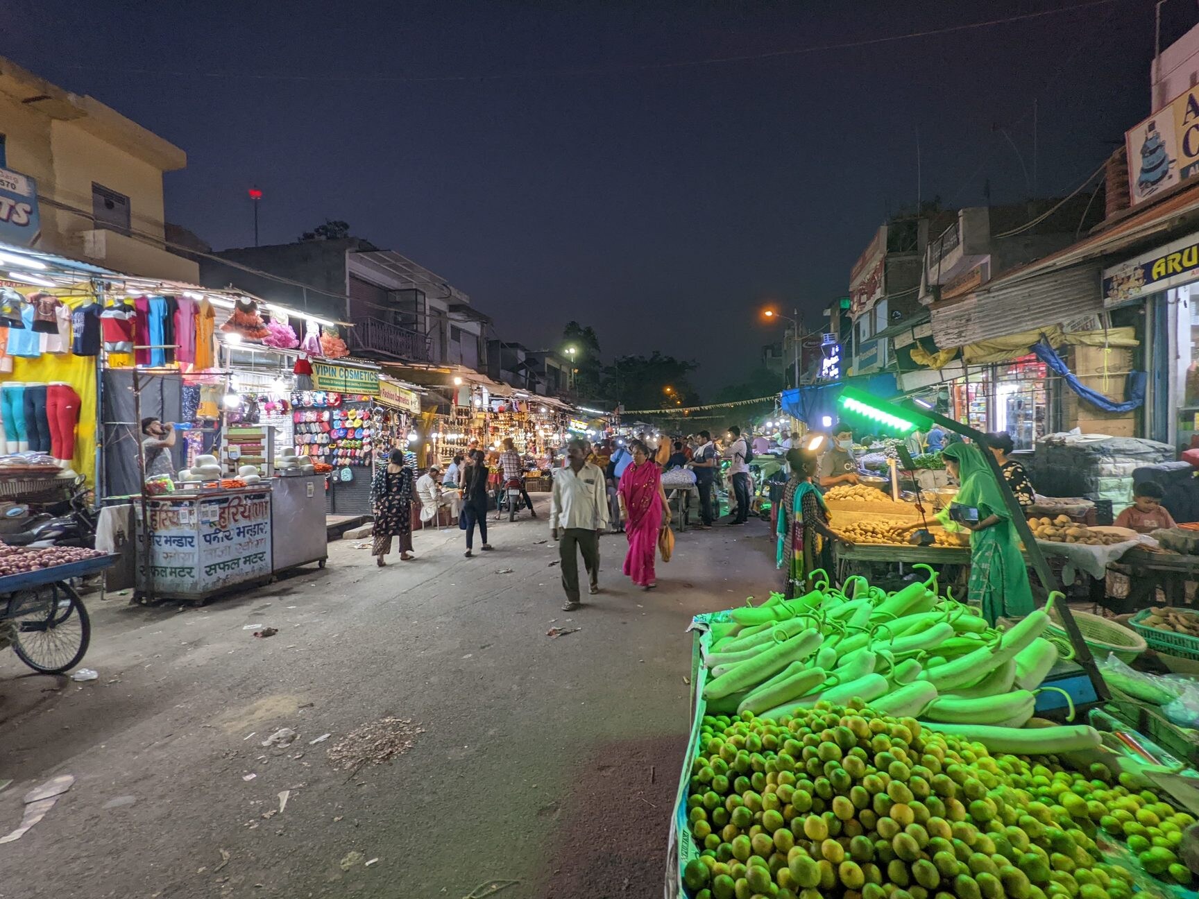 1 Photos of Main Sabzi Mandi in Trilokpuri, Delhi - Justdial