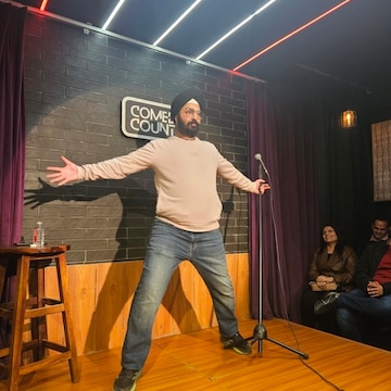 Top Comedy Clubs in Delhi near me - Justdial