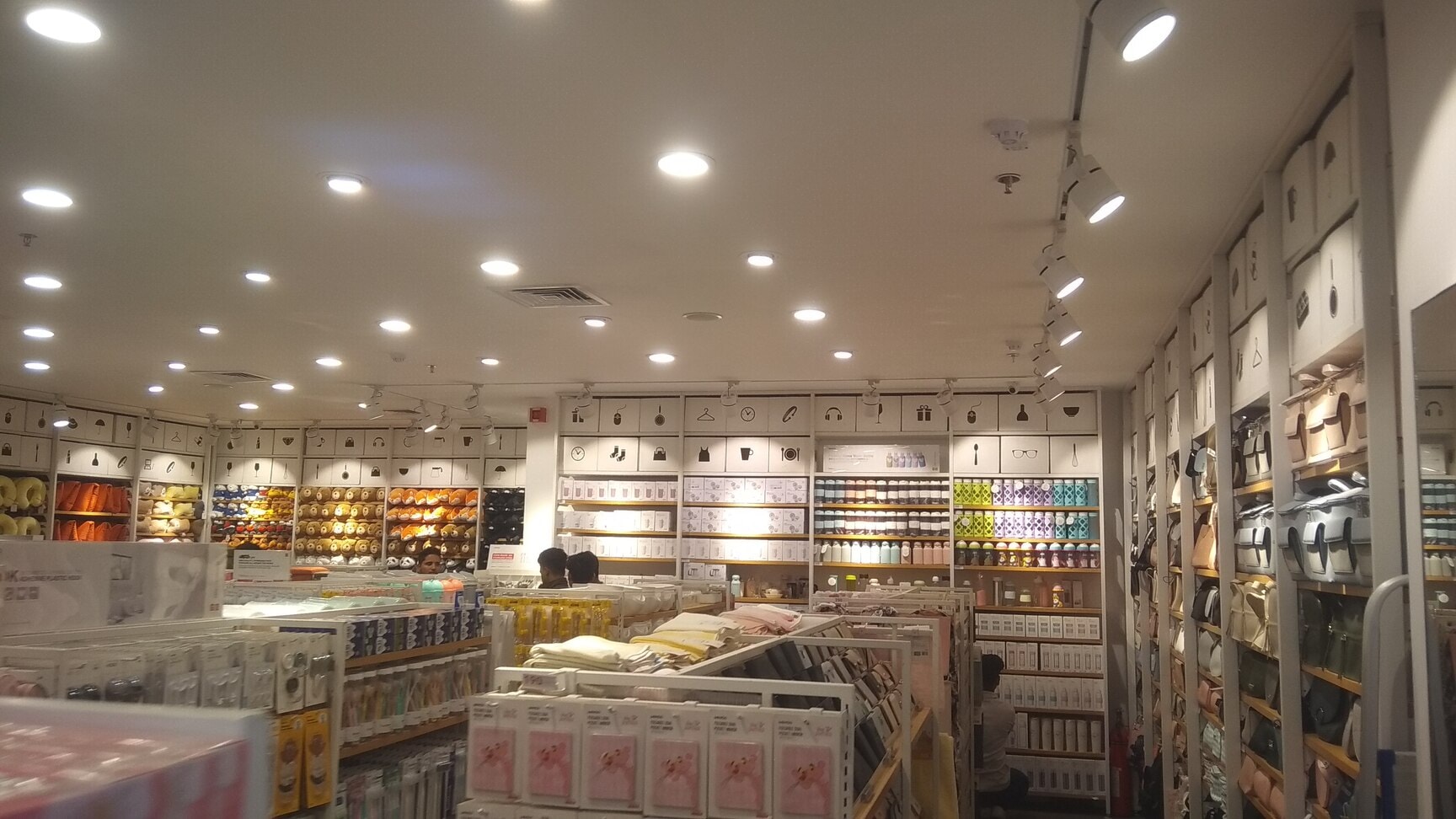 Miniso car air purifier store