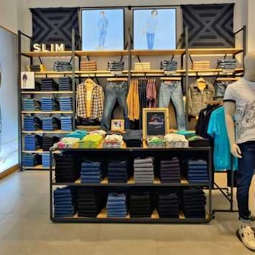 Levis cp f block store