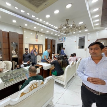 Rr jewellers store