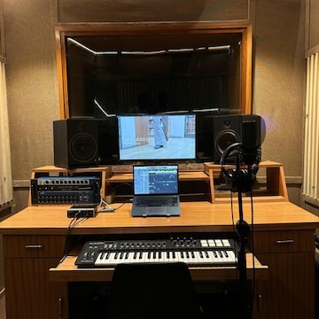 Top Jam Rooms in Hauz Khas - Best Jamming Studios Delhi near me - Justdial