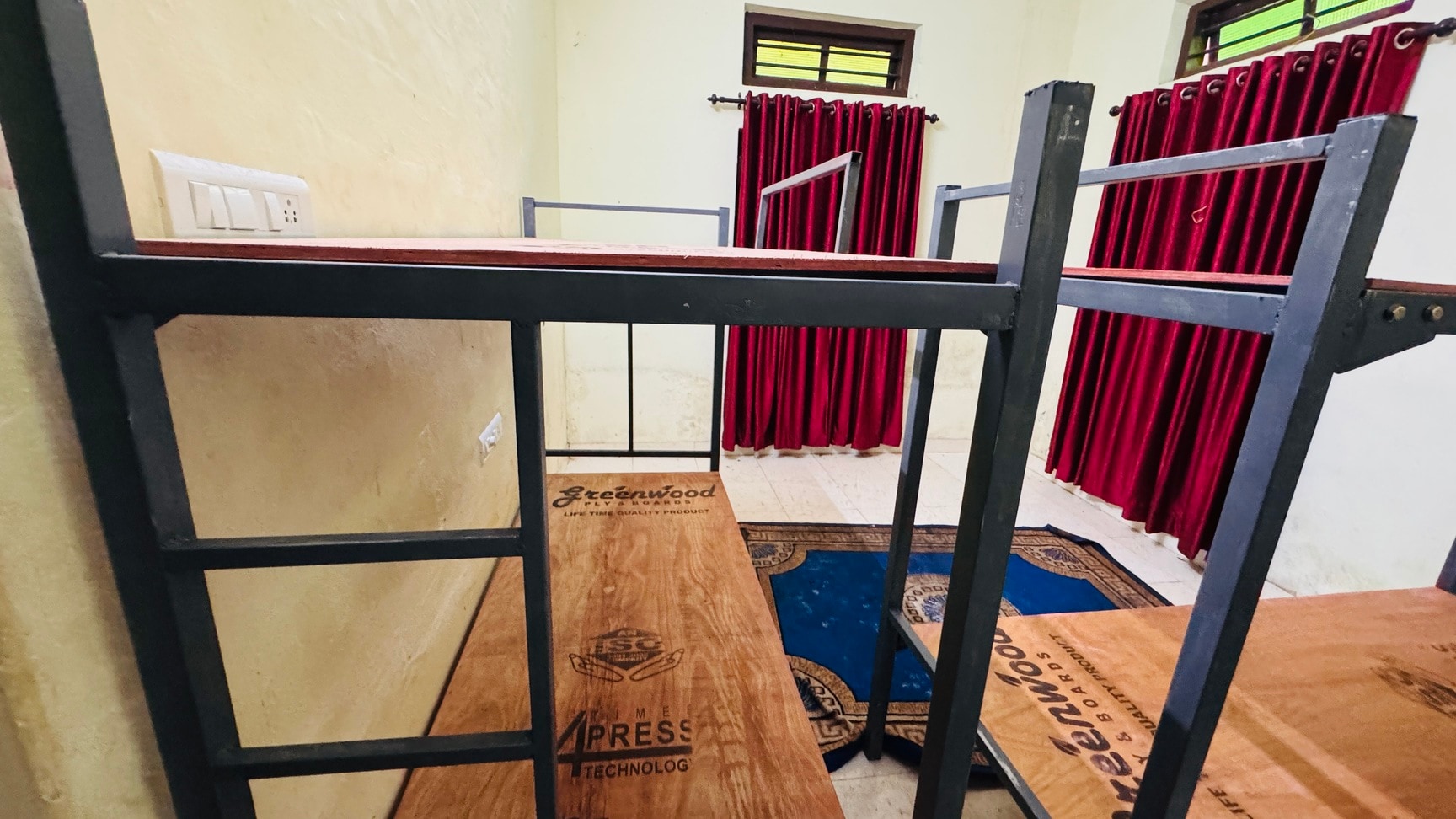 Classic Gents Hostel in Thammanam,Ernakulam - Best Hostel For Students ...