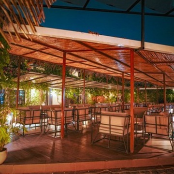 Top Bars Restaurants in Indore - Best Family Restaurant And Bar near me ...