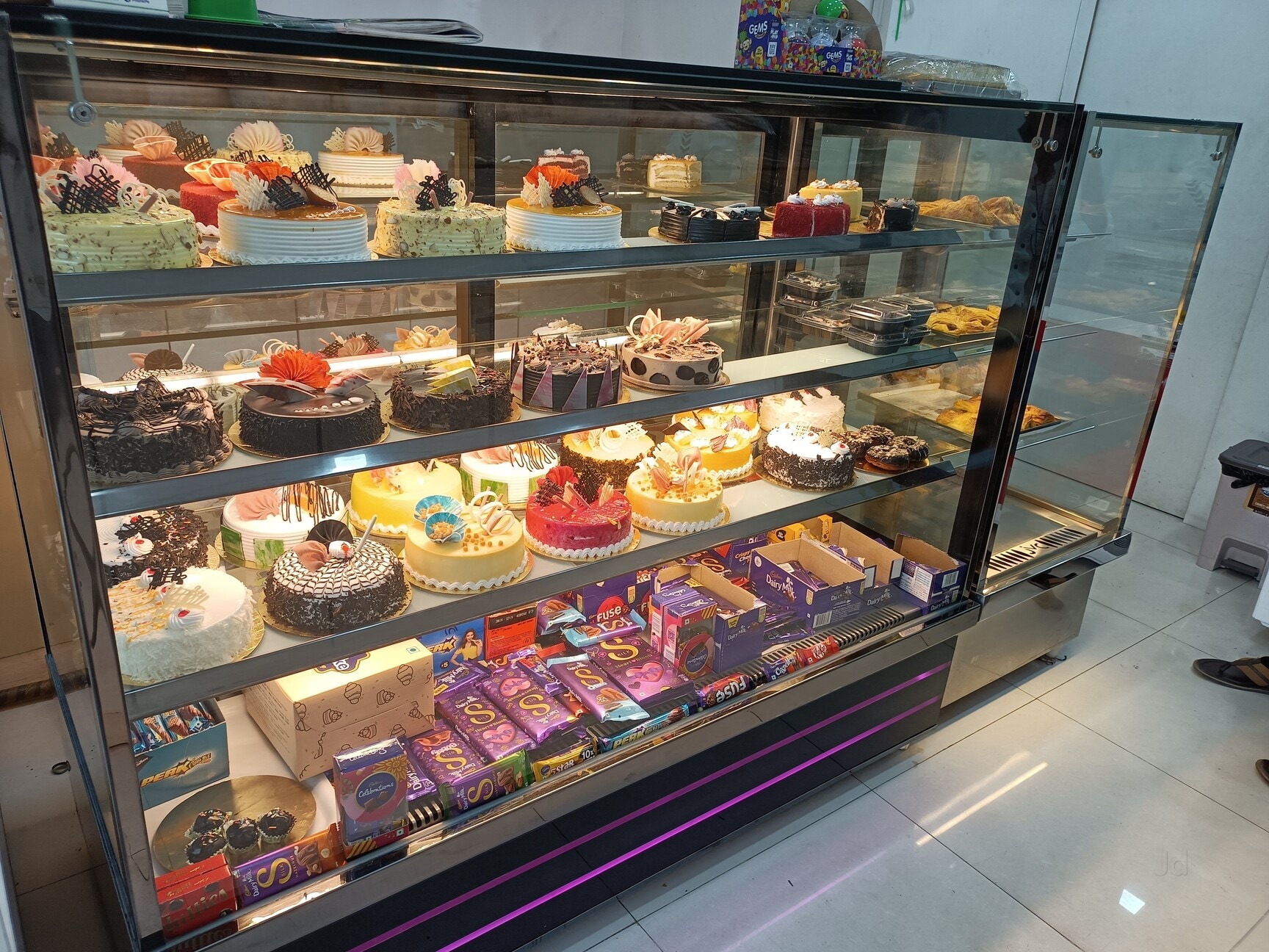 Bake & Take in Ghatkopar East,Mumbai - Order Food Online - Best Cake ...