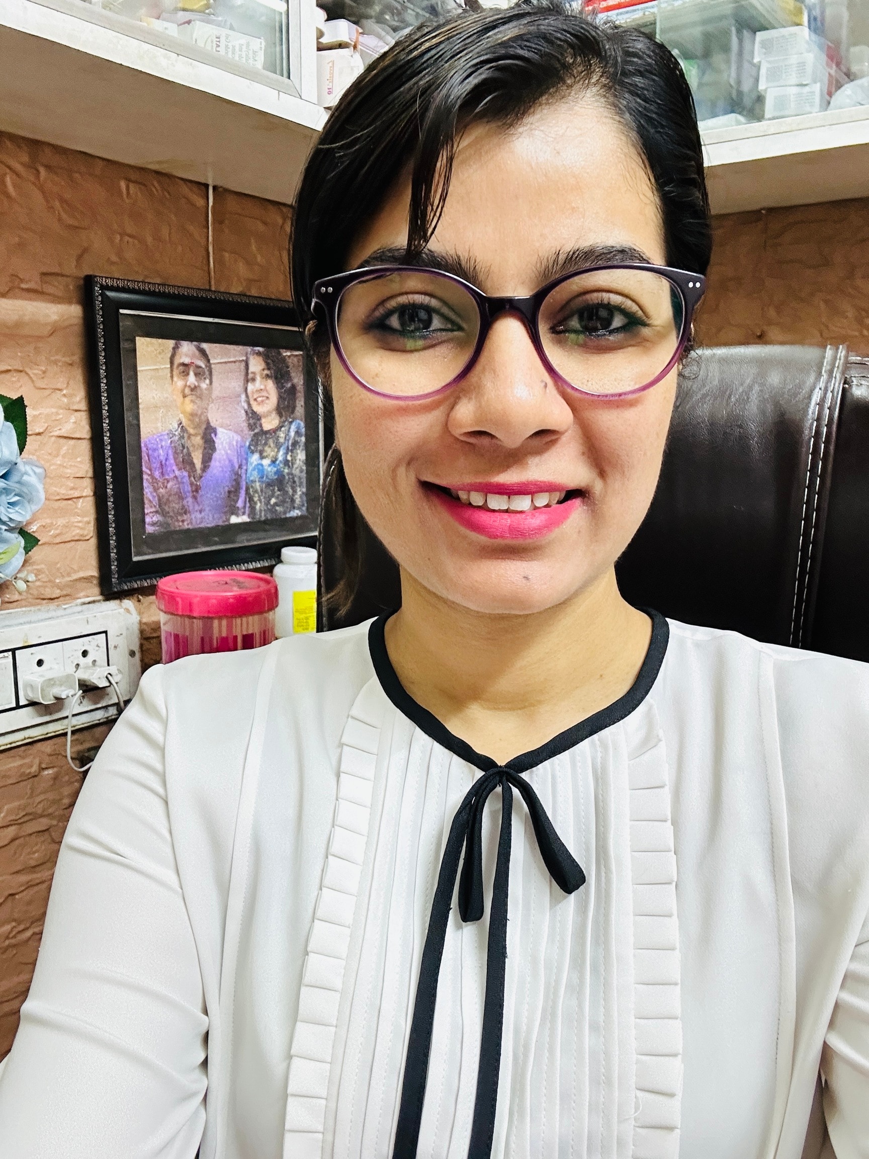 Dr. Neha R Thapar in Borivali East,Mumbai - Best near me in Mumbai ...
