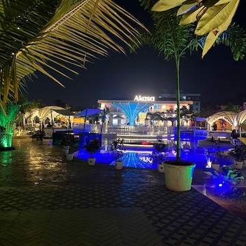 Akasa Pool Dining & Kitchen in baner,Pune - Order Food Online - Best ...