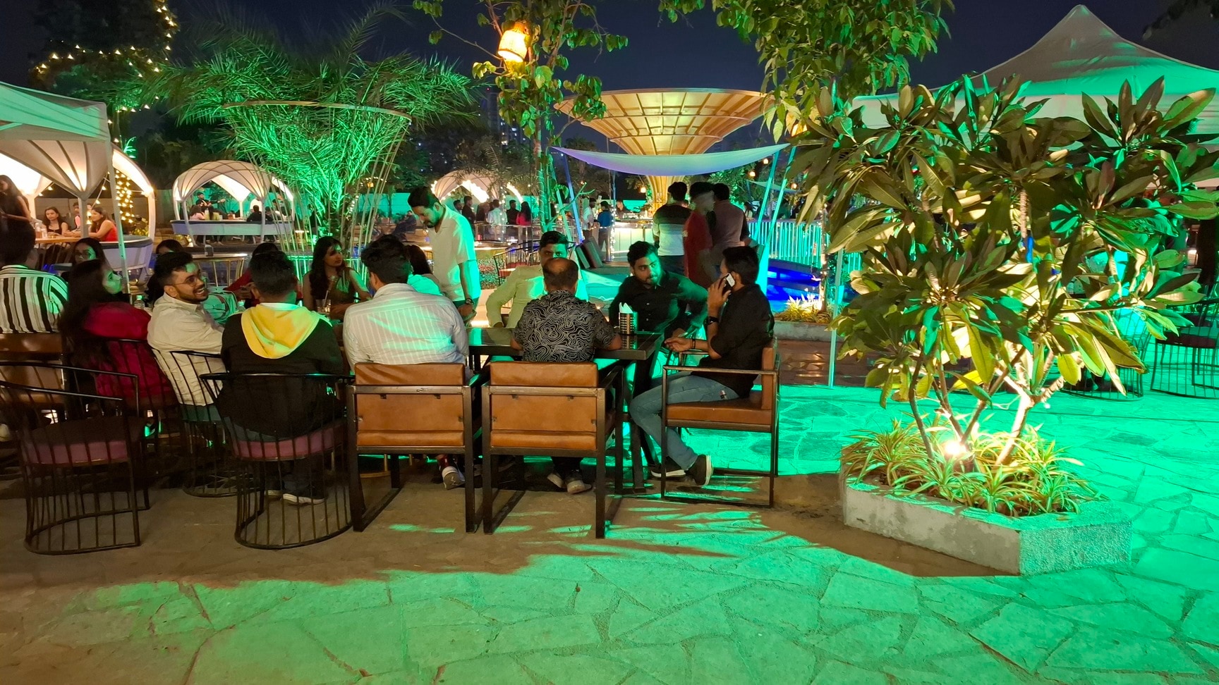 Akasa Pool Dining & Kitchen in baner,Pune - Order Food Online - Best ...