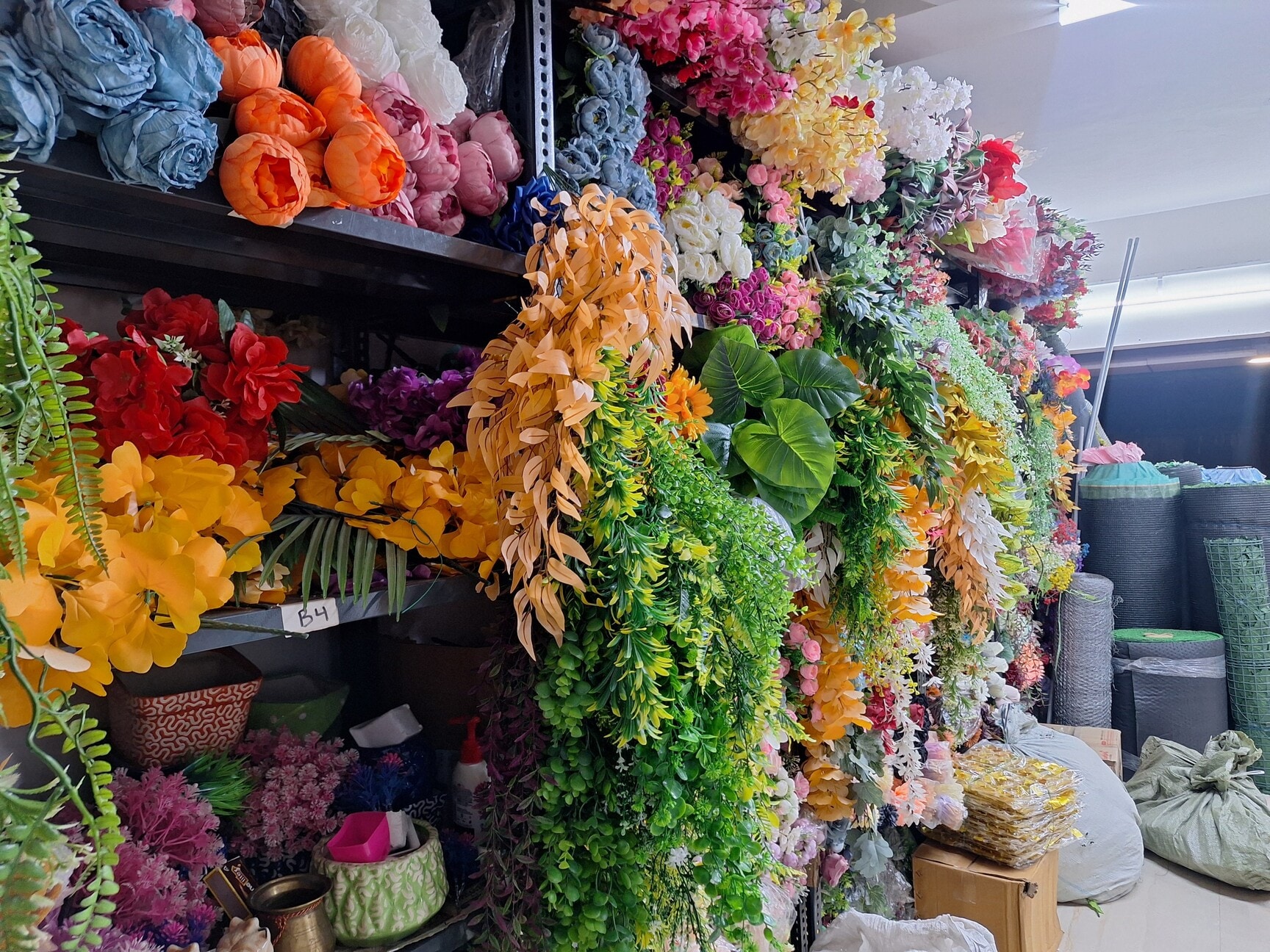 Wholesale artificial flowers cheap store