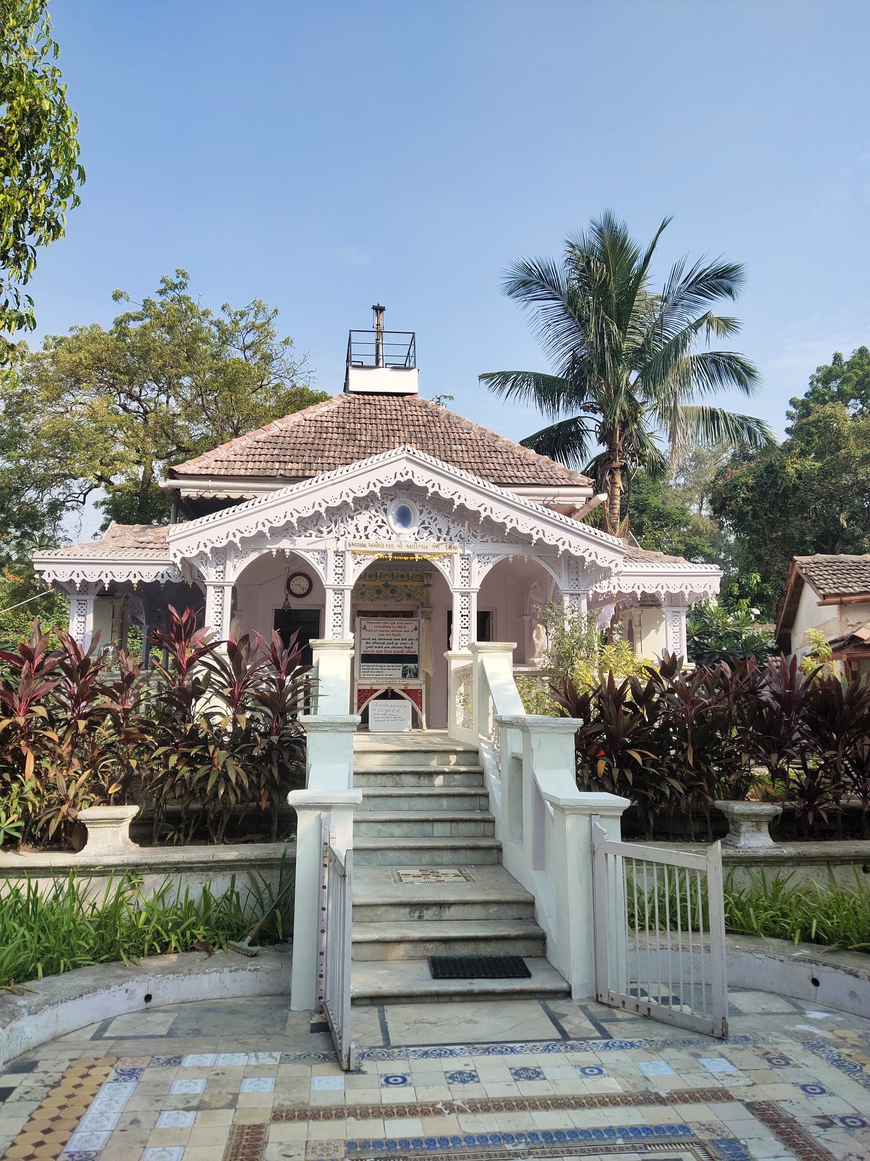 Adishvar Jain Derasar in Sultanabad,Surat - Best Jain Temples near me ...