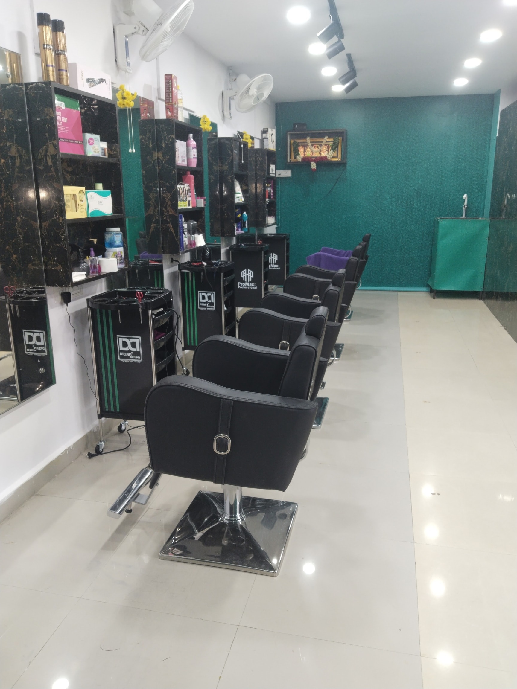 Sb Hair Salon Kottapeta in Chandragiri,Tirupati - Best Salons near me ...