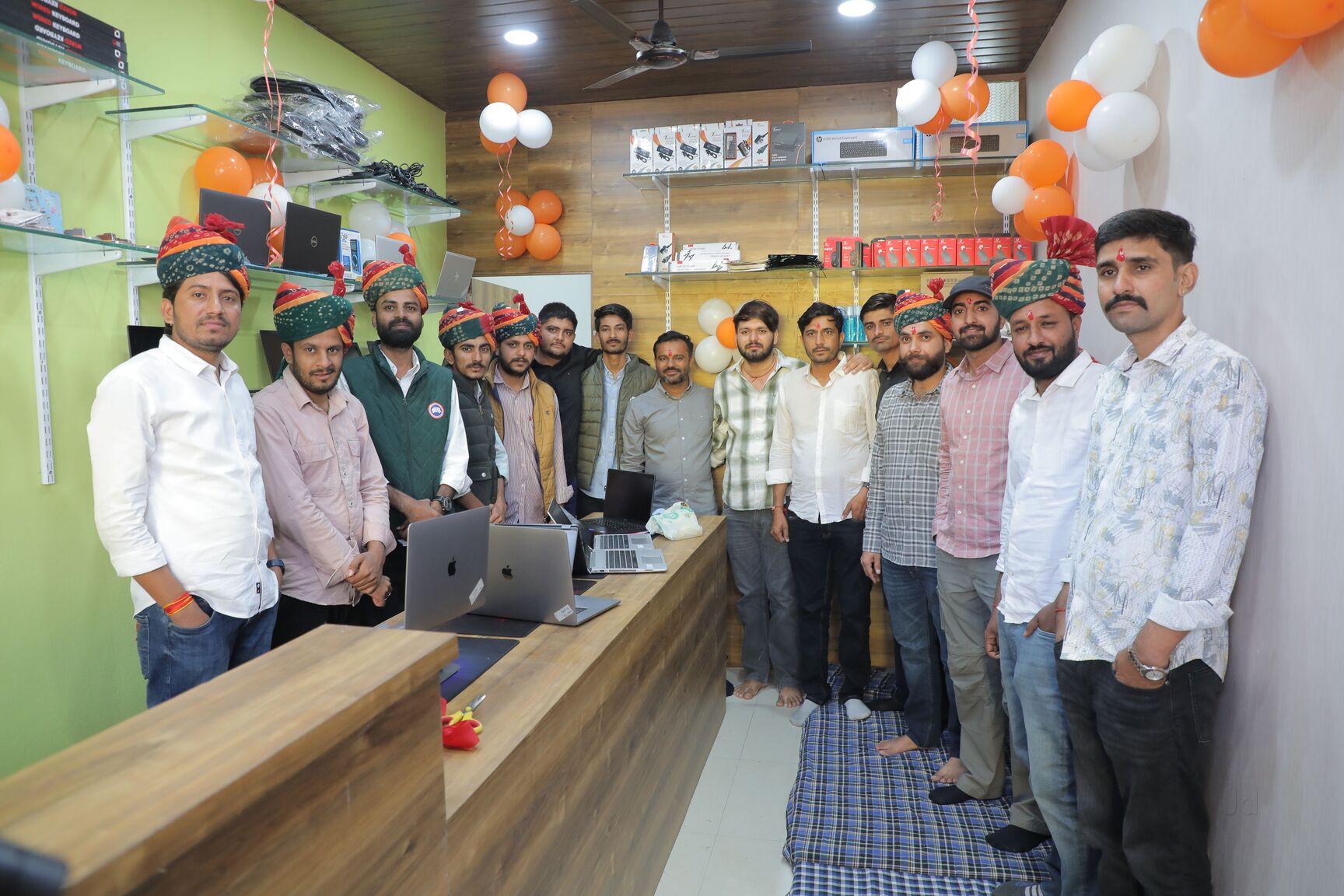 Uv Laptop Services in Shobhagpura,Udaipur-rajasthan - Best Computer ...